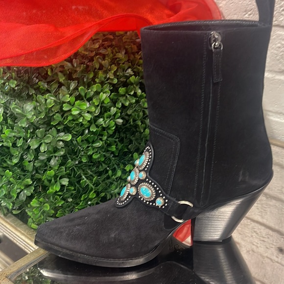 Temptations | Shoes | Redemption Womens Boots Cowgirl Black And White ...